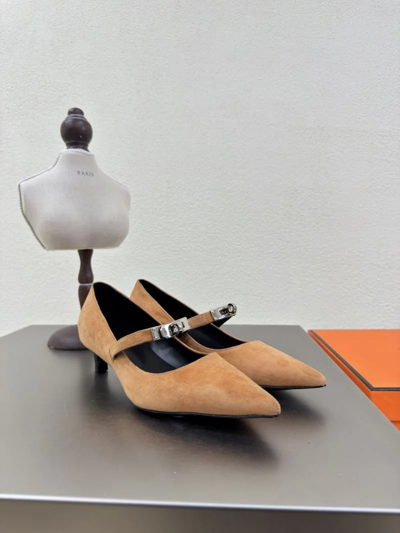 Exact replica Hermes Low Shoes