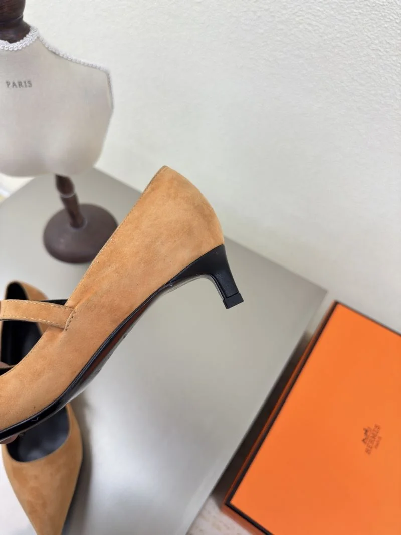 Exact replica Hermes Low Shoes