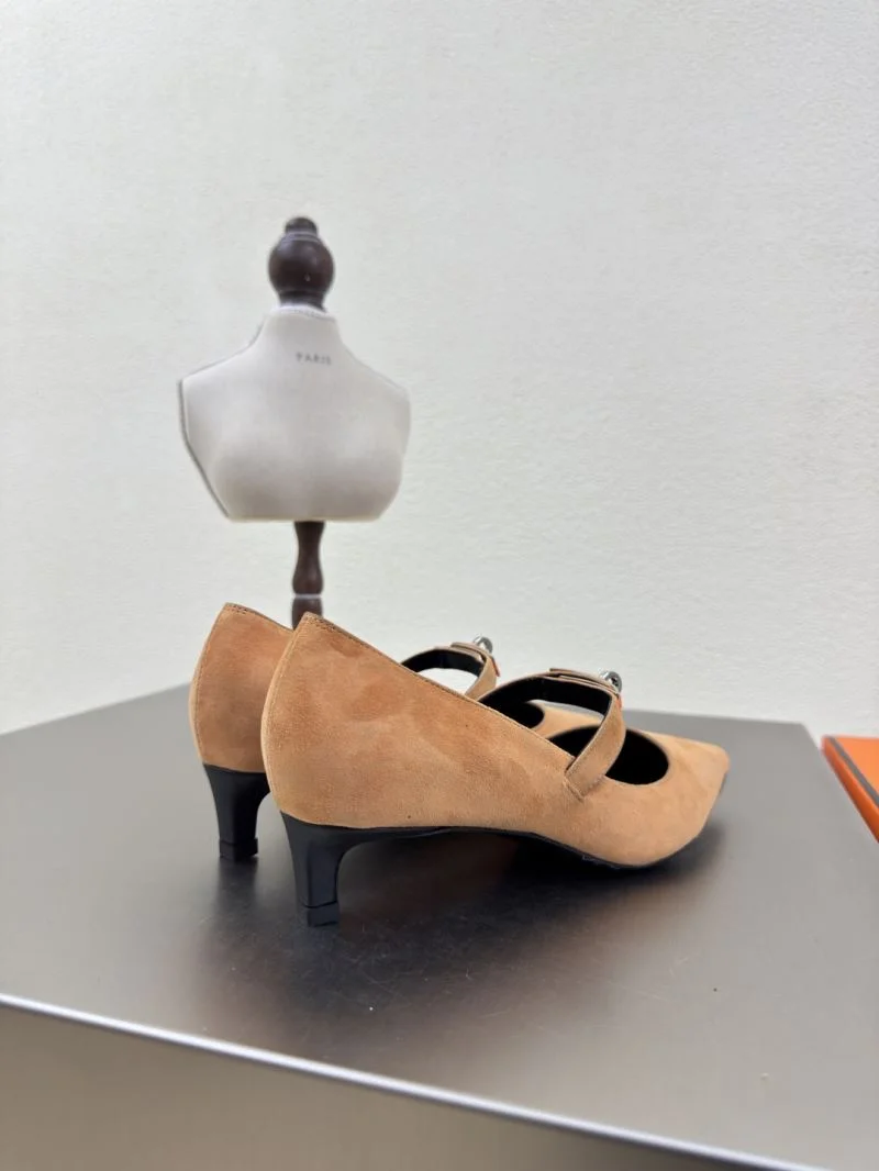 Exact replica Hermes Low Shoes