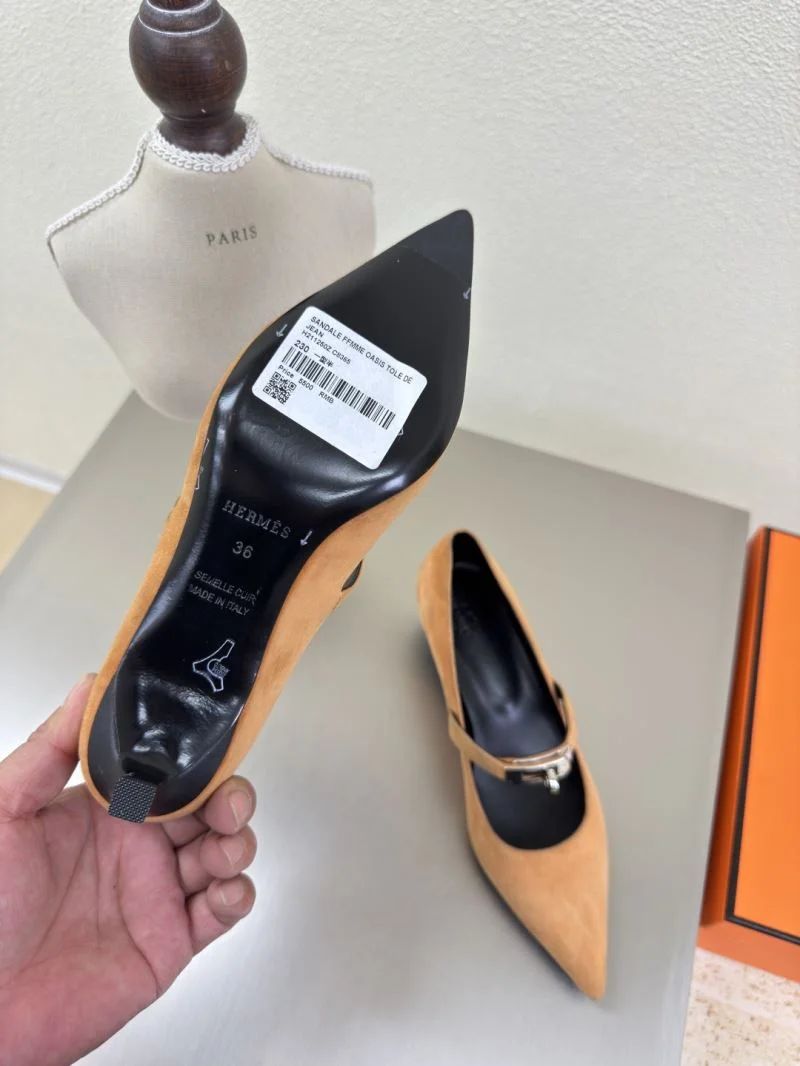 Exact replica Hermes Low Shoes