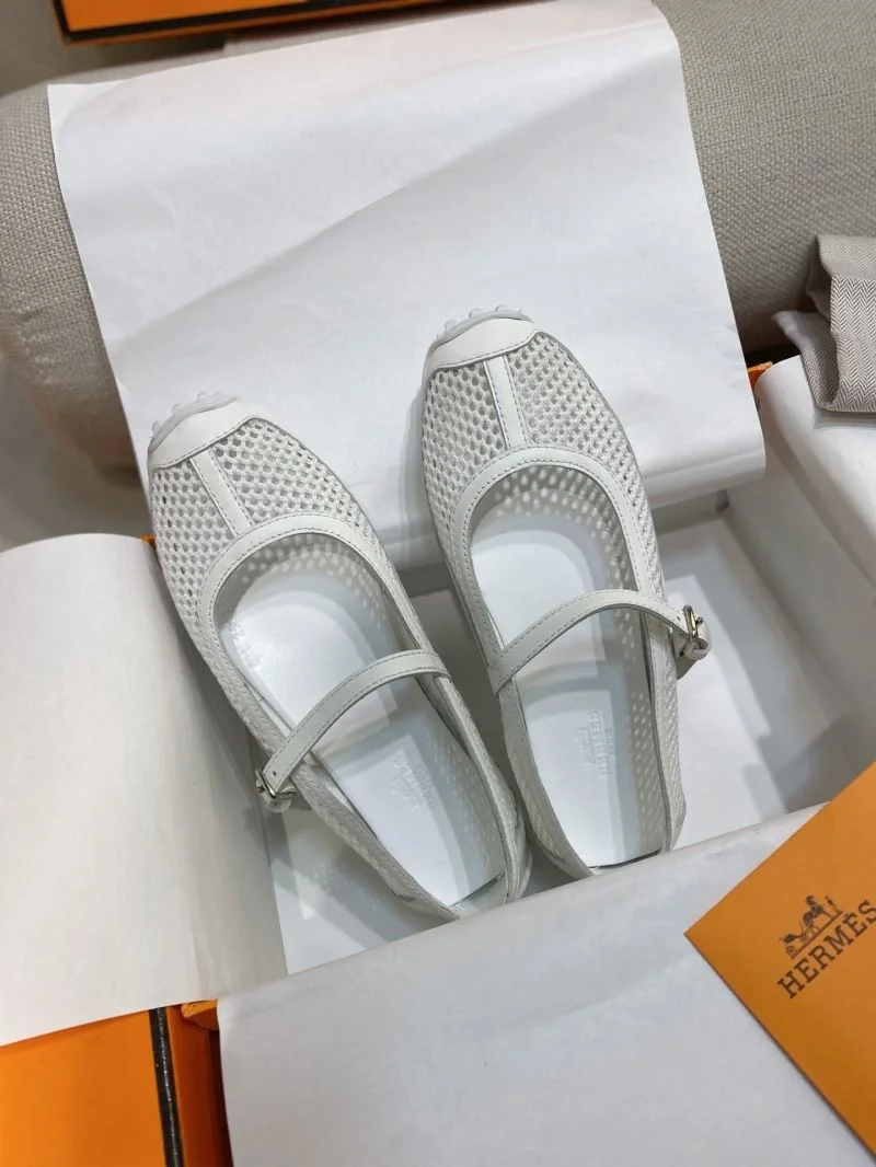 Top mirror Hermes Low Shoes