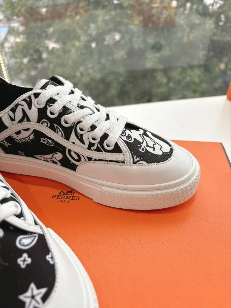 Brand-authenticated Hermes Low Shoes