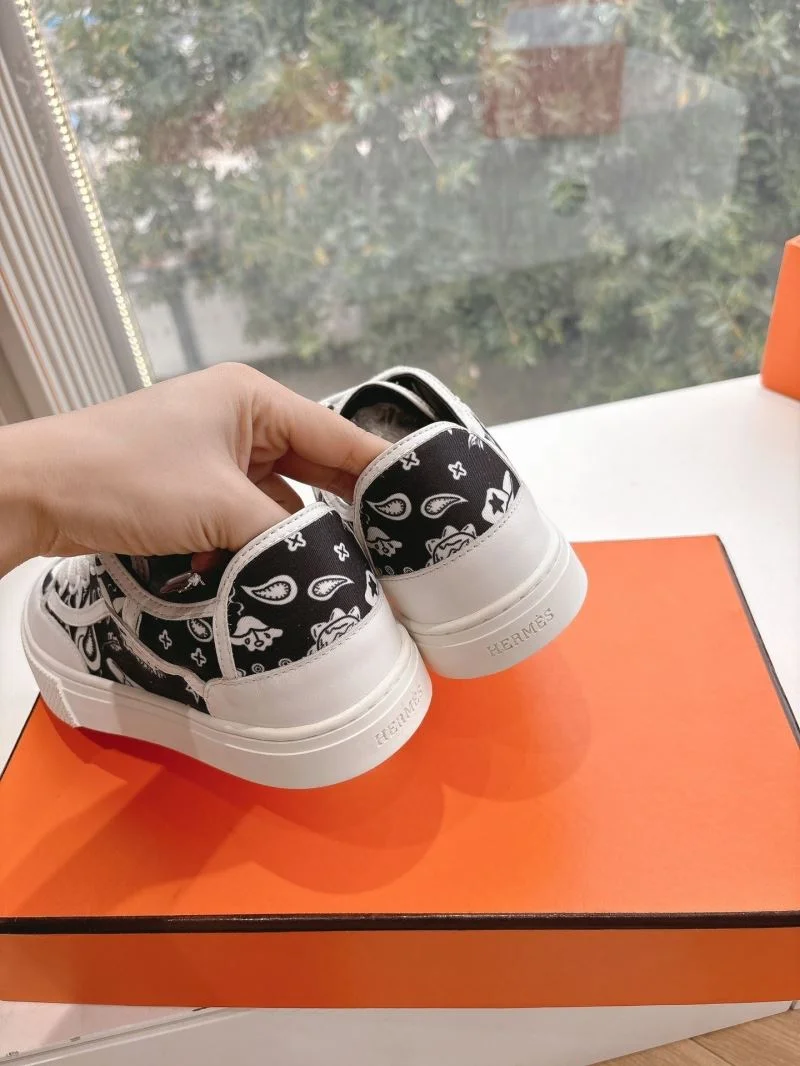 Brand-authenticated Hermes Low Shoes