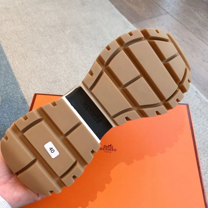 Accurate model Hermes Low Shoes
