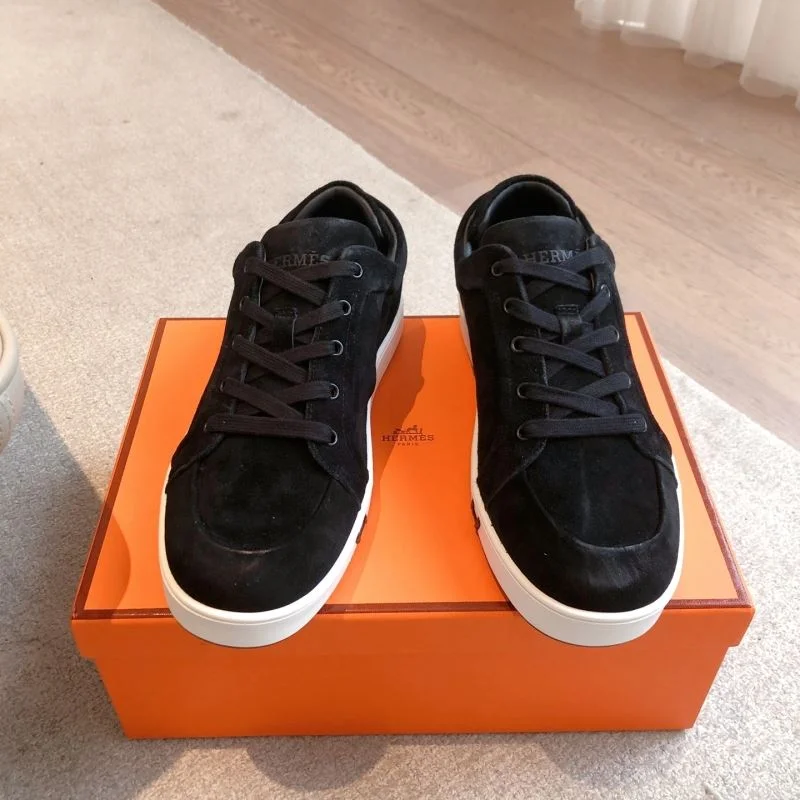 Accurate model Hermes Low Shoes