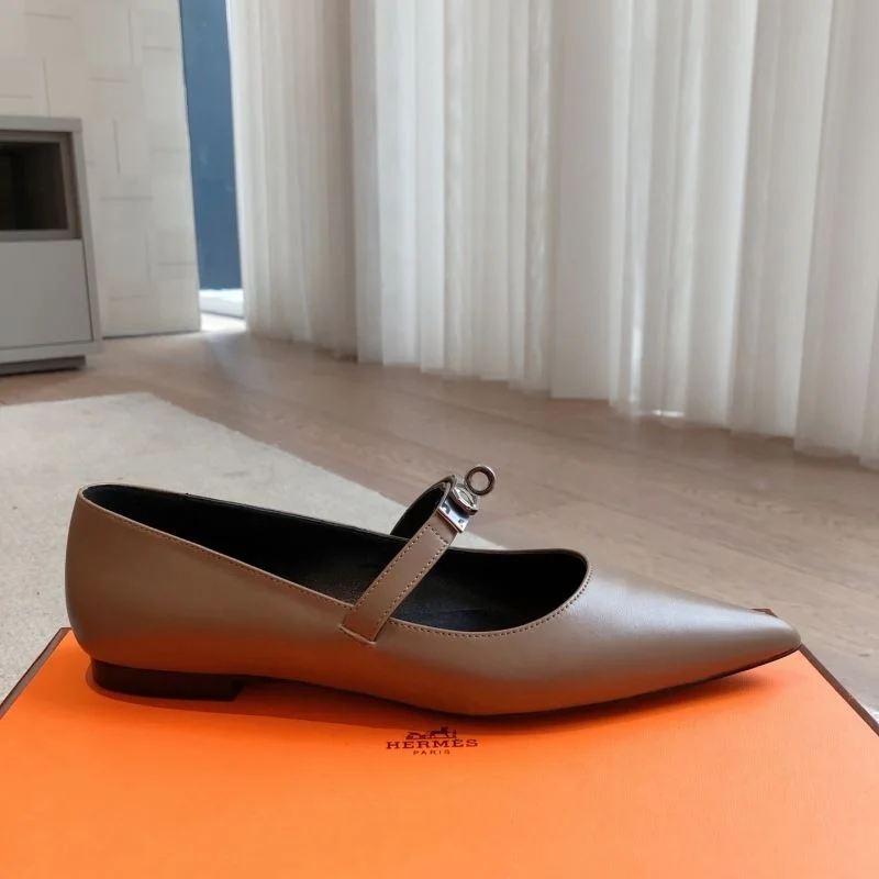 Brand-authenticated Hermes Low Shoes