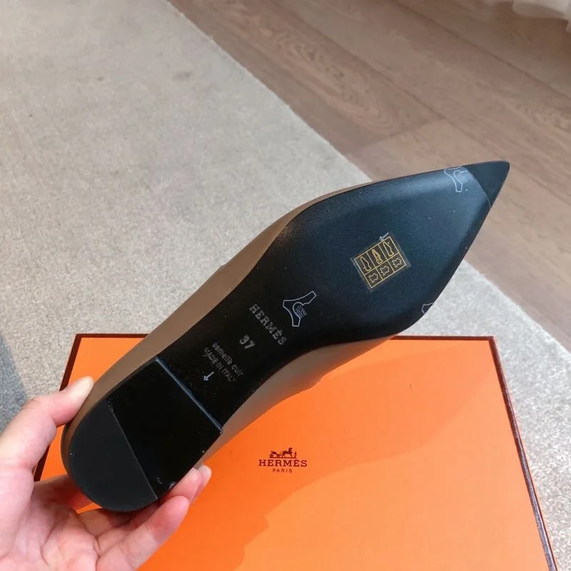 Brand-authenticated Hermes Low Shoes