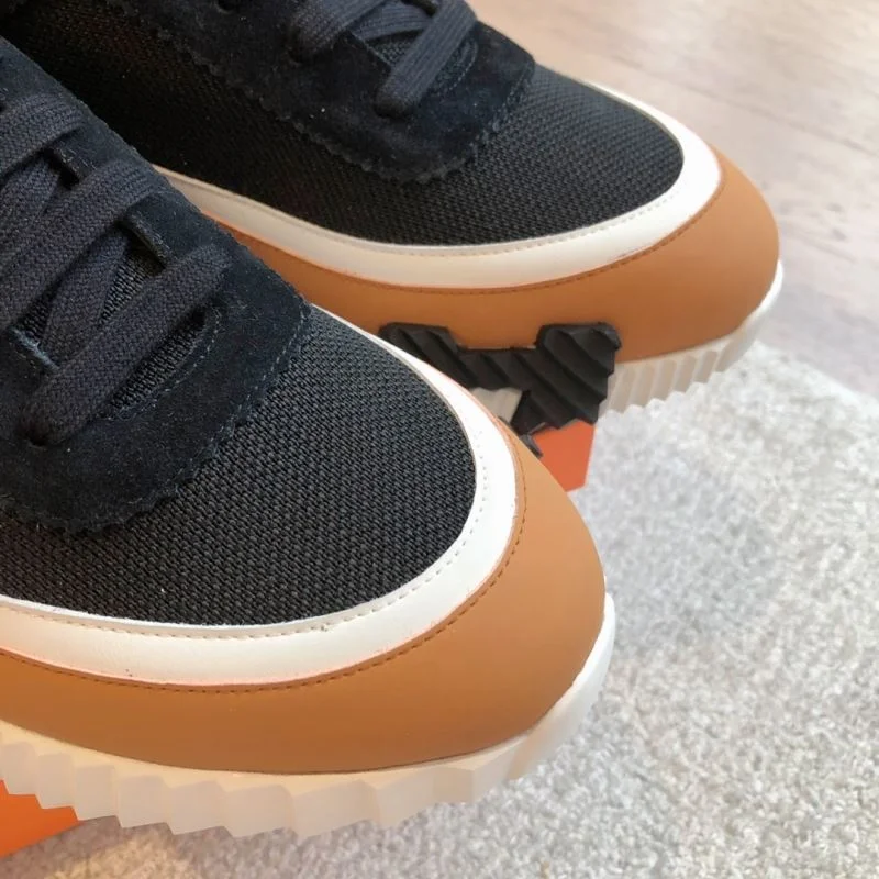 Accurate model Hermes Low Shoes