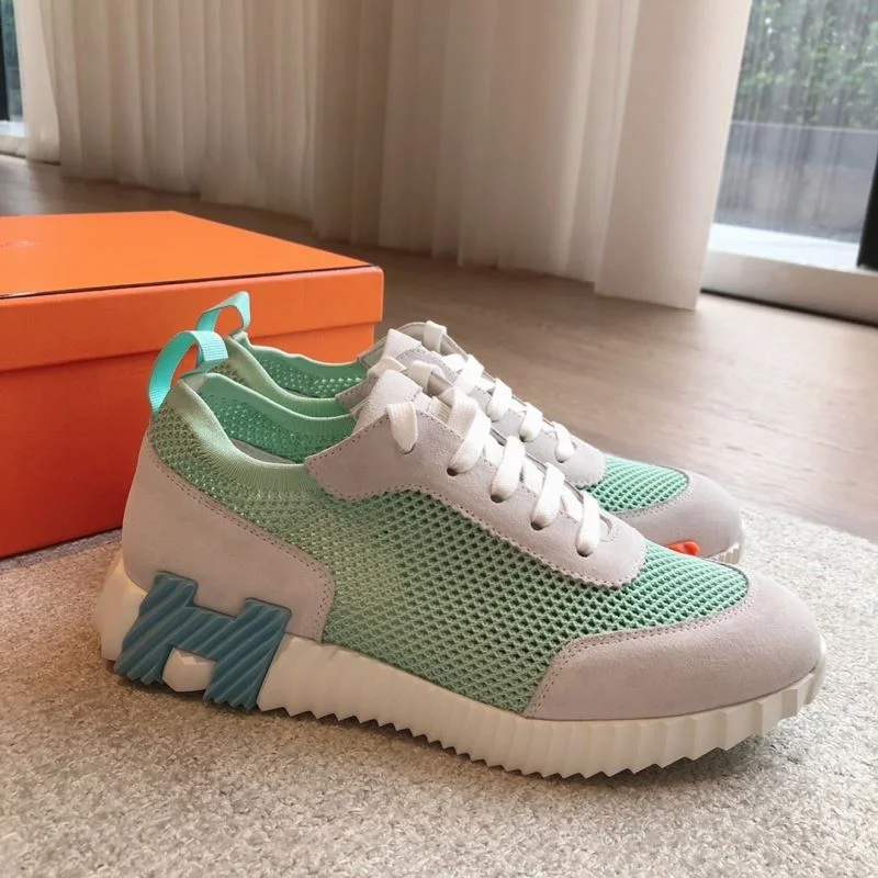 Accurate model Hermes Low Shoes