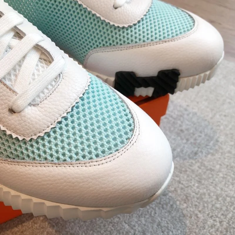 Accurate model Hermes Low Shoes