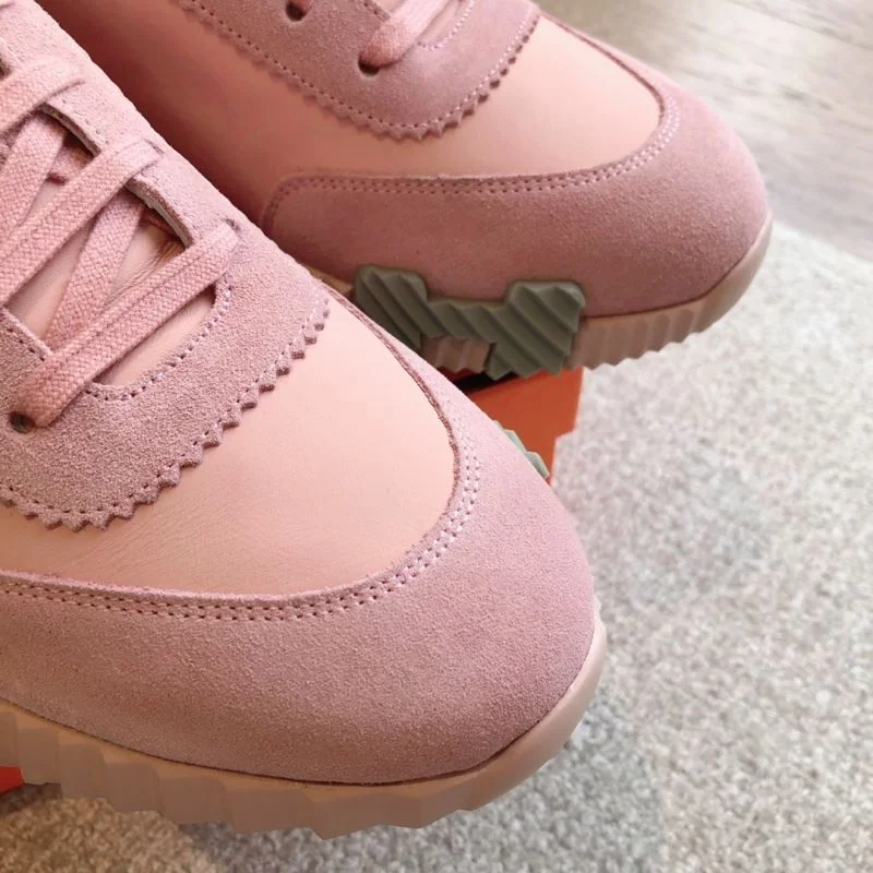 Accurate model Hermes Low Shoes
