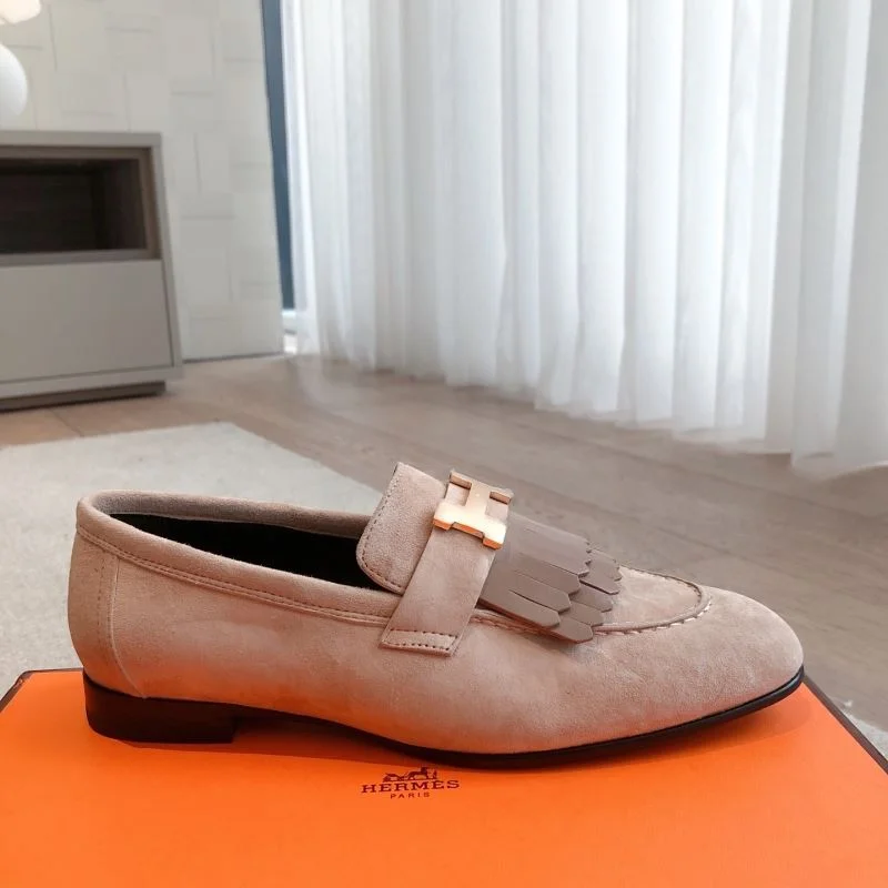 Indistinguishable Hermes Low Shoes