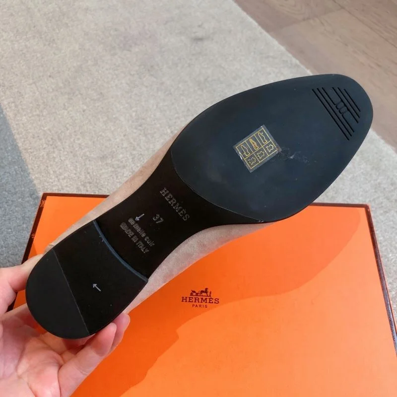 Indistinguishable Hermes Low Shoes