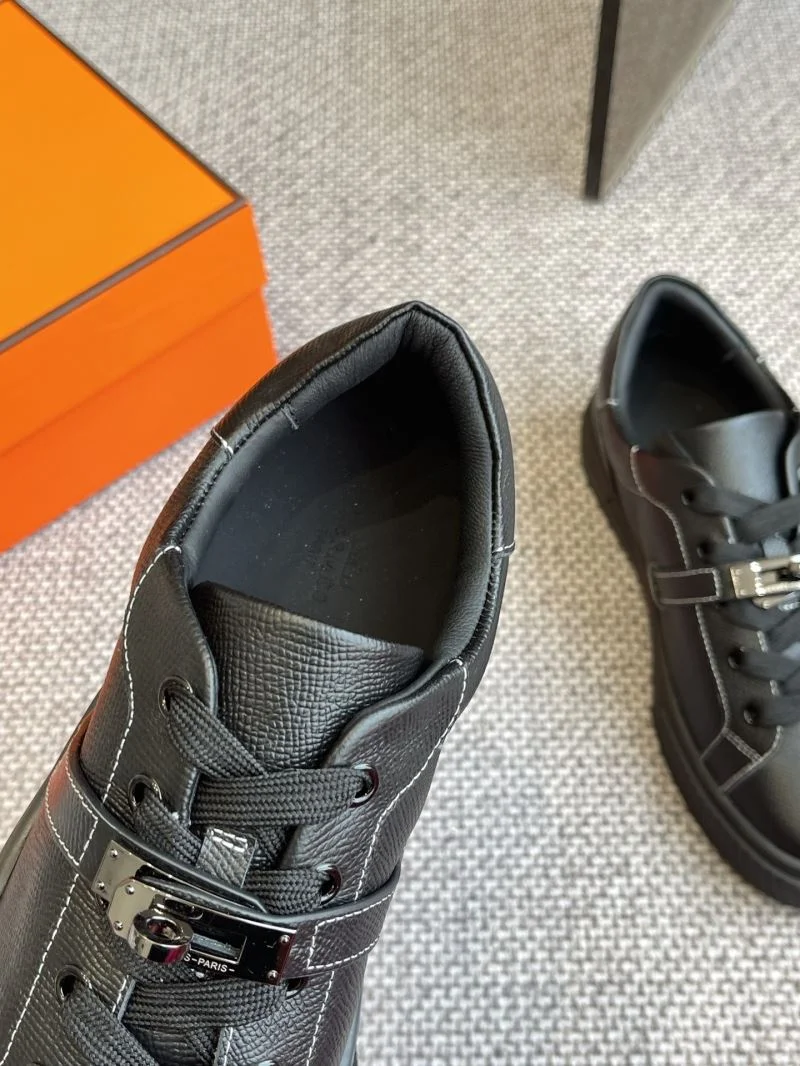 Accurate model Hermes Low Shoes