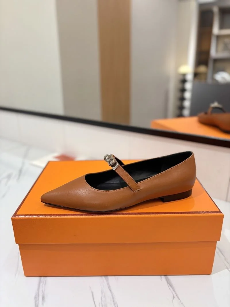 Indistinguishable Hermes Low Shoes