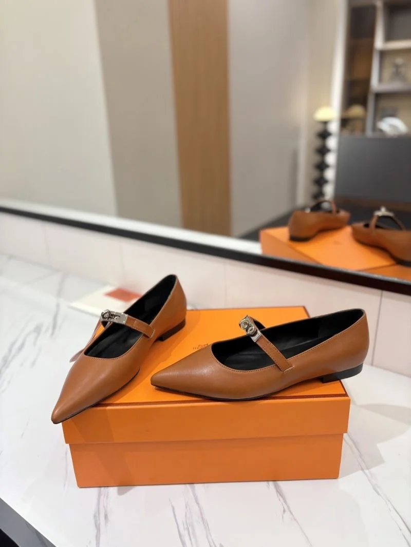 Indistinguishable Hermes Low Shoes