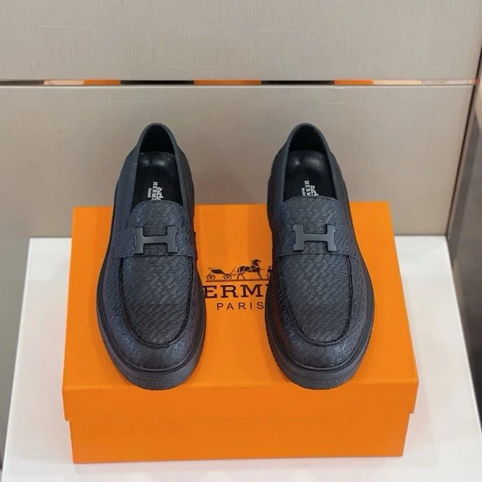 Accurate model Hermes Low Shoes