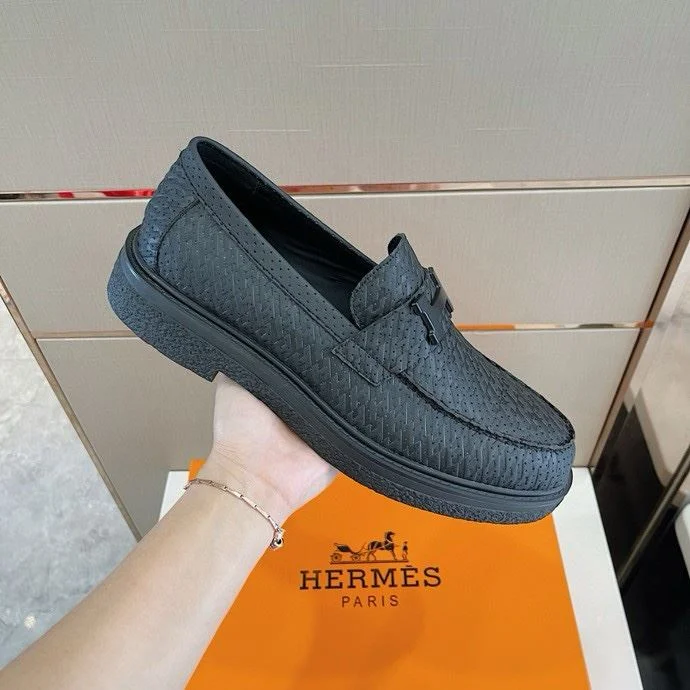 Accurate model Hermes Low Shoes