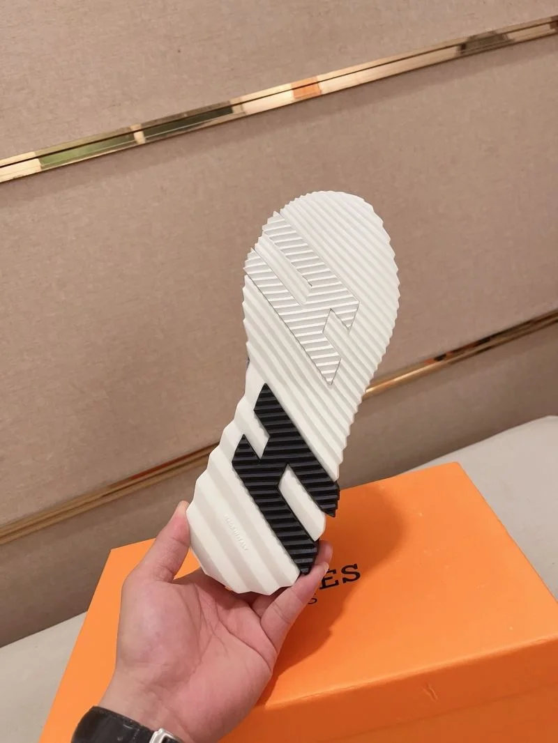 Accurate model Hermes Low Shoes