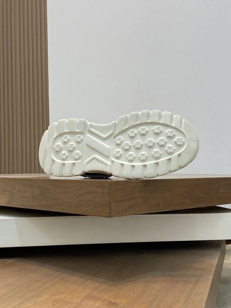 Accurate model Hermes Low Shoes