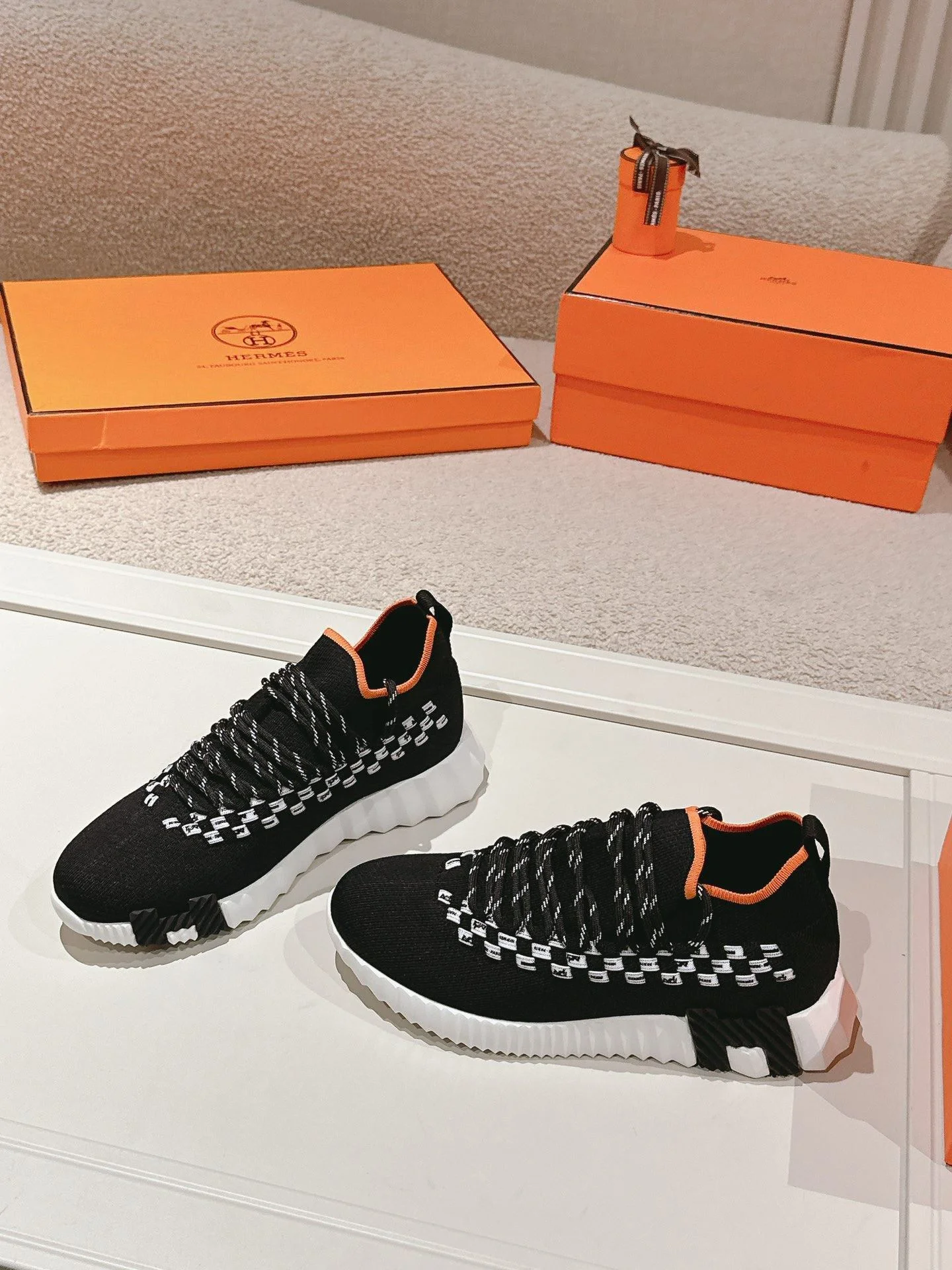 Exact replica Hermes Low Shoes