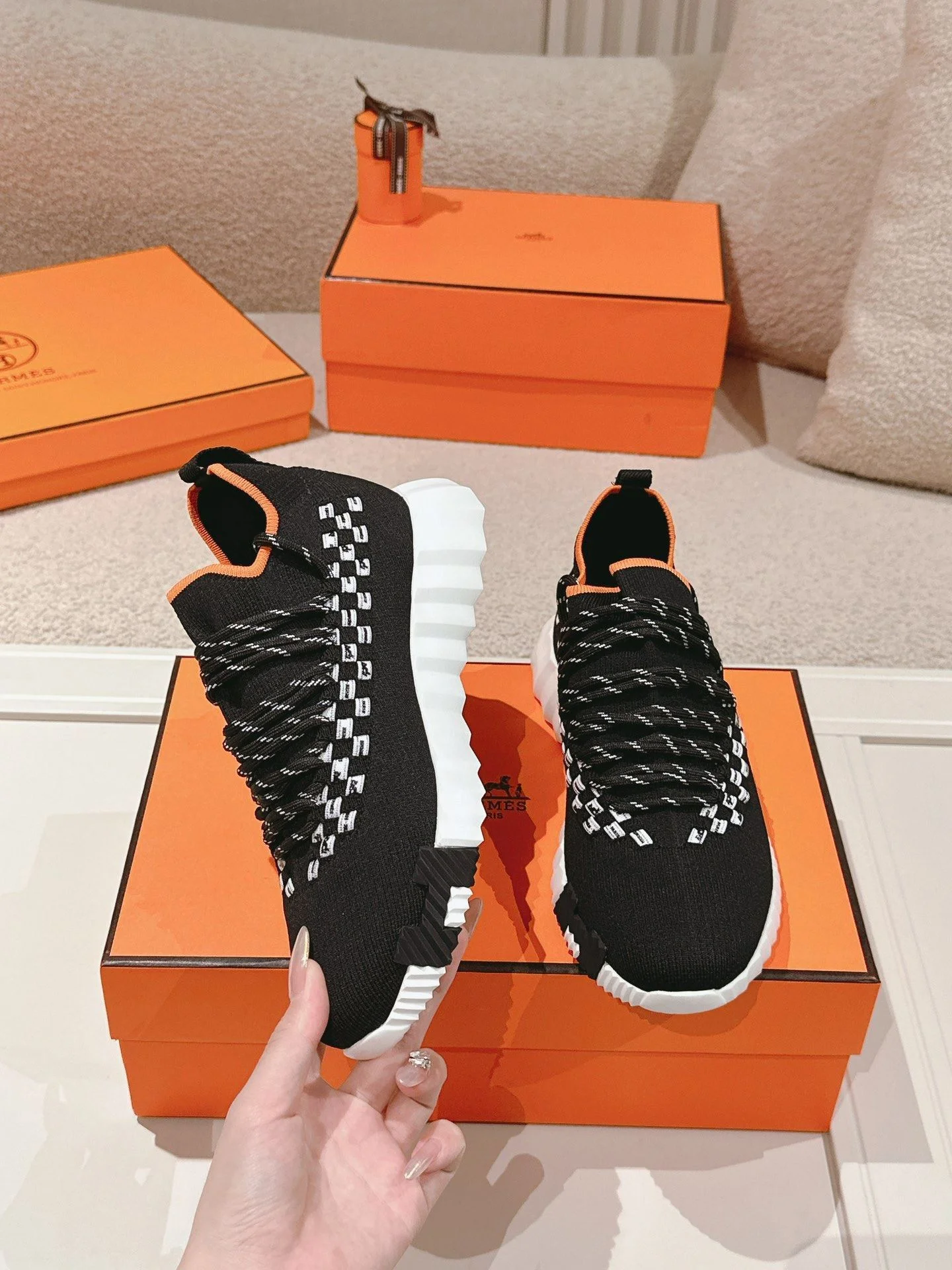 Exact replica Hermes Low Shoes