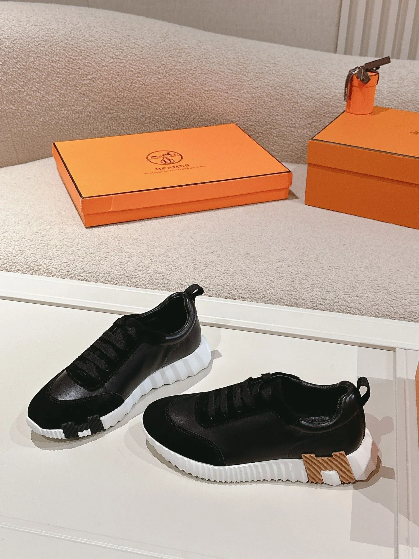Exact replica Hermes Low Shoes