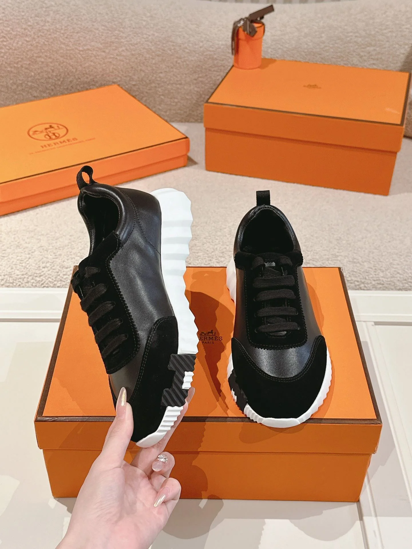 Exact replica Hermes Low Shoes