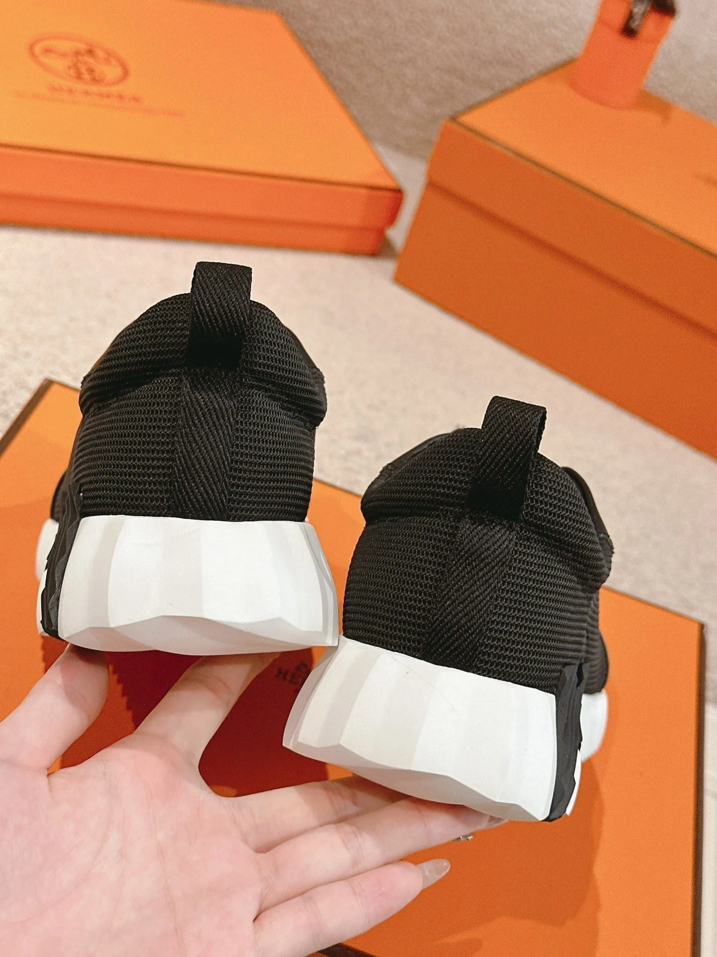 Low-cost Hermes Low Shoes