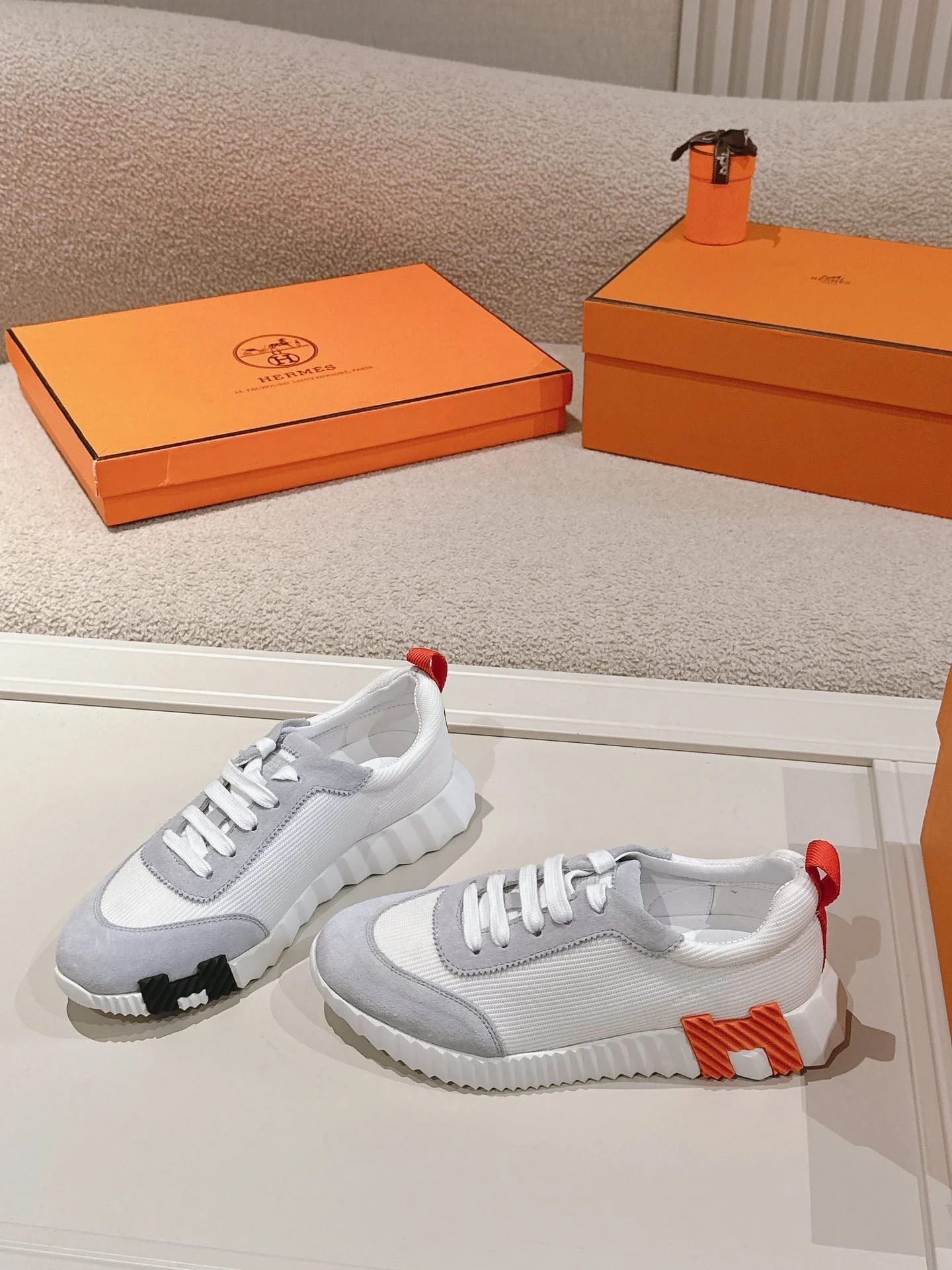 Brand-authenticated Hermes Low Shoes