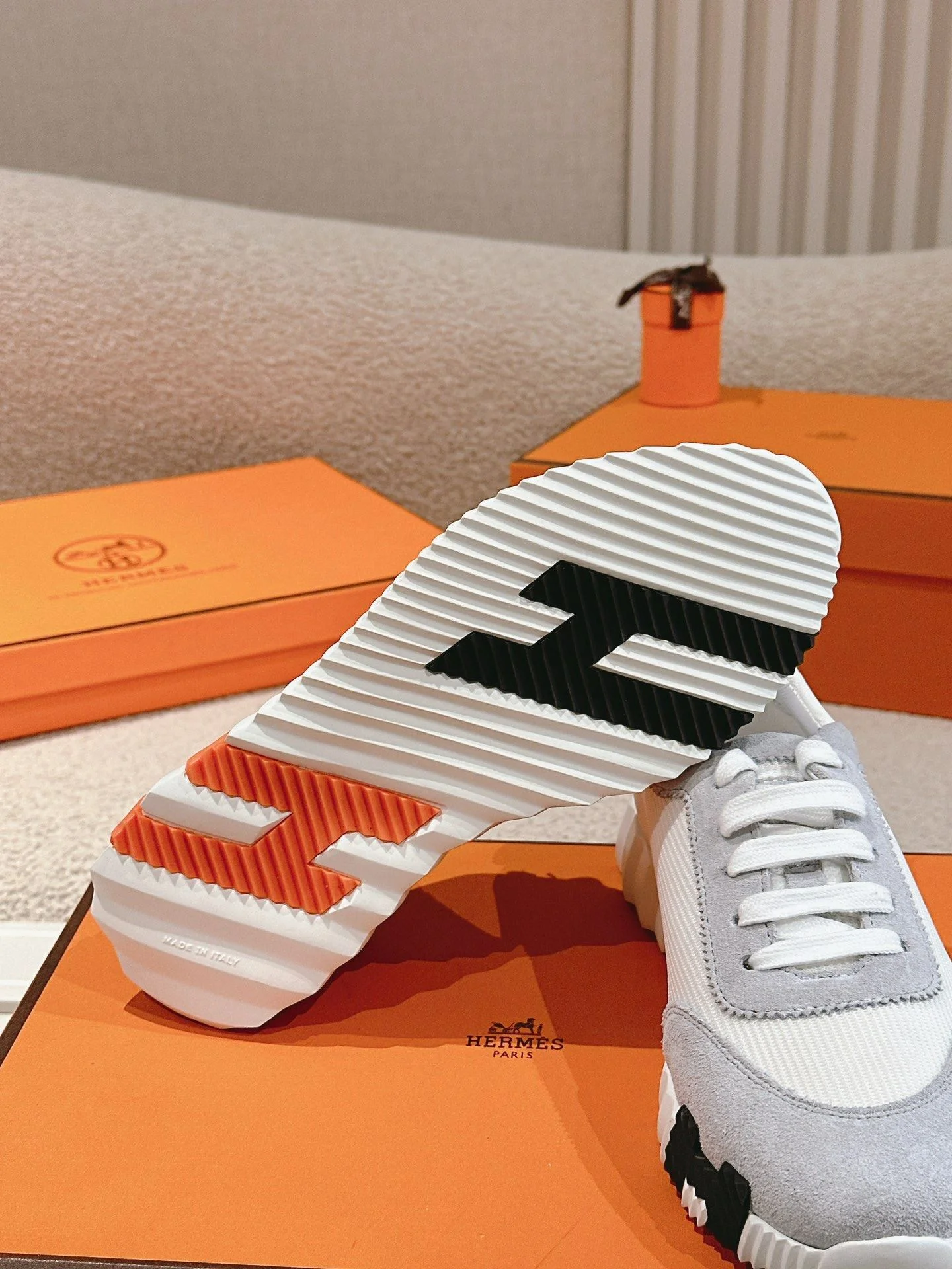 Brand-authenticated Hermes Low Shoes
