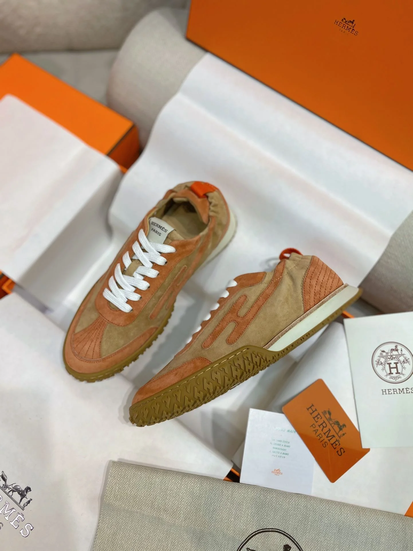 Brand-authenticated Hermes Low Shoes