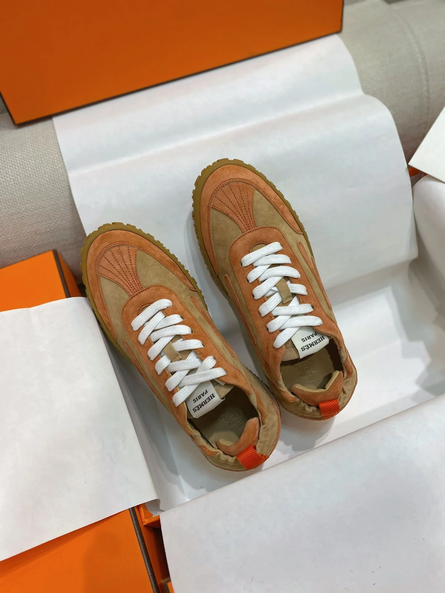 Brand-authenticated Hermes Low Shoes