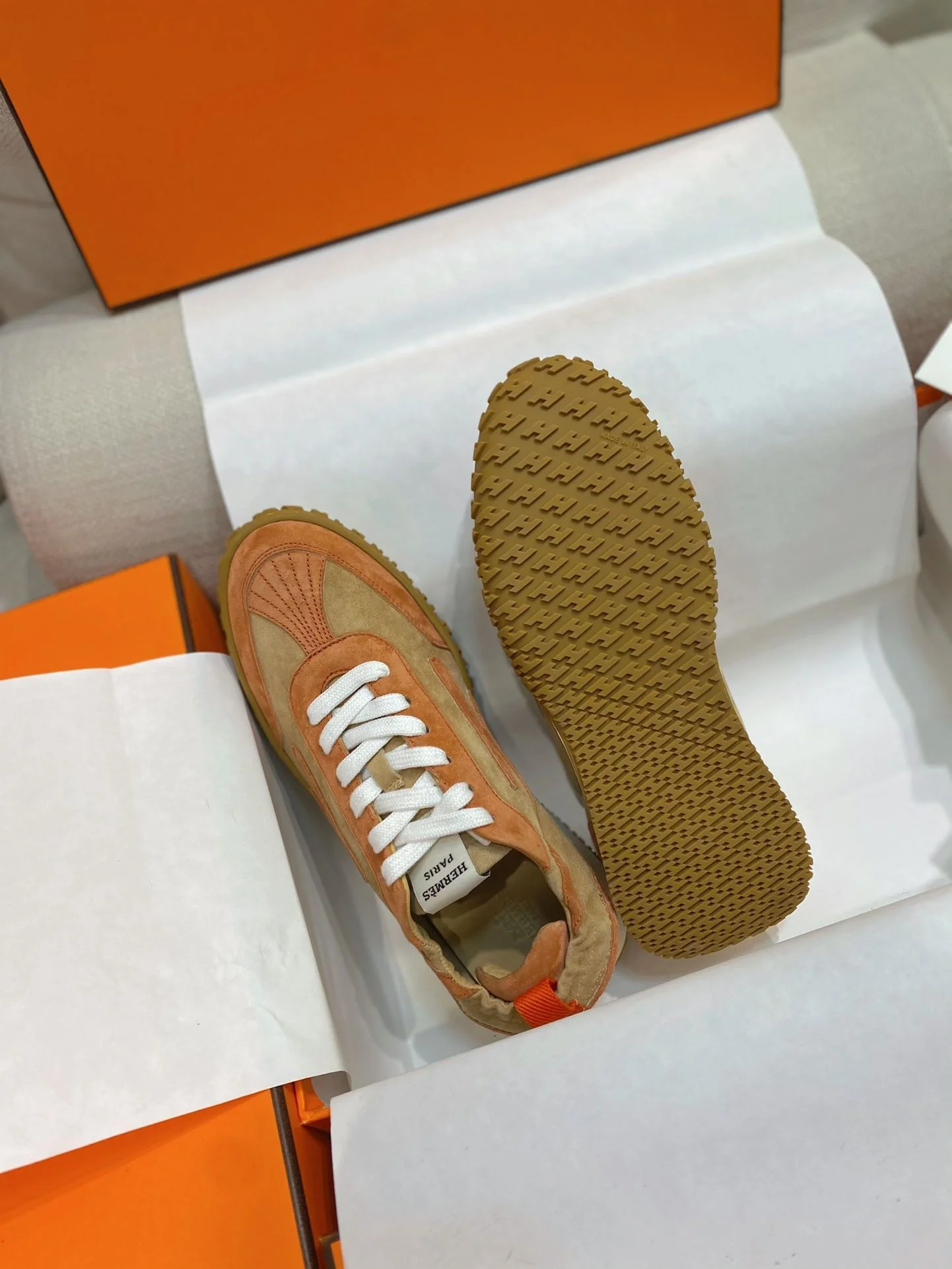 Brand-authenticated Hermes Low Shoes