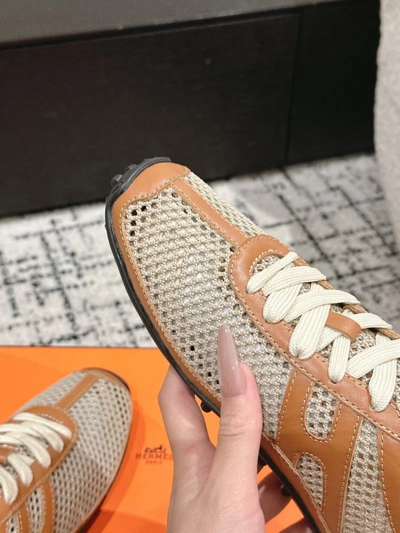 Accurate model Hermes Low Shoes