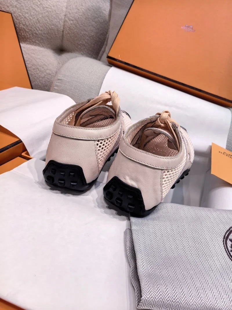Accurate model Hermes Low Shoes