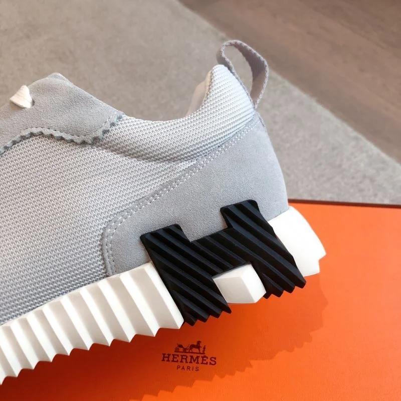 Accurate model Hermes Low Shoes