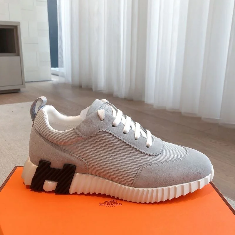 Accurate model Hermes Low Shoes