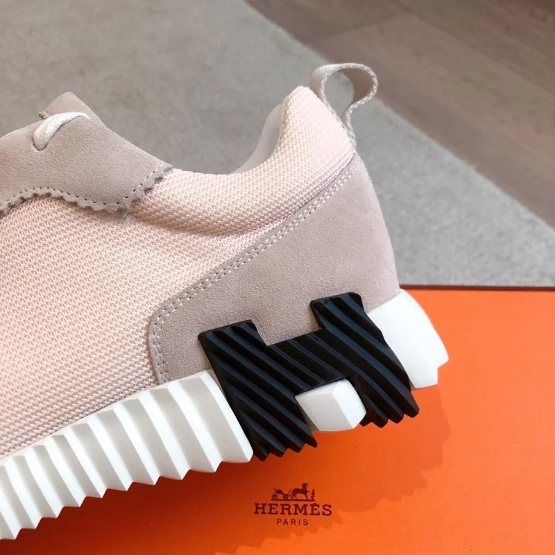 Accurate model Hermes Low Shoes