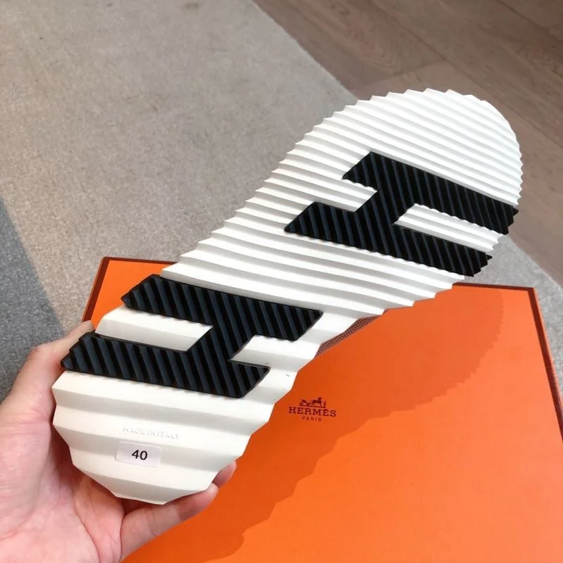 Brand-authenticated Hermes Low Shoes