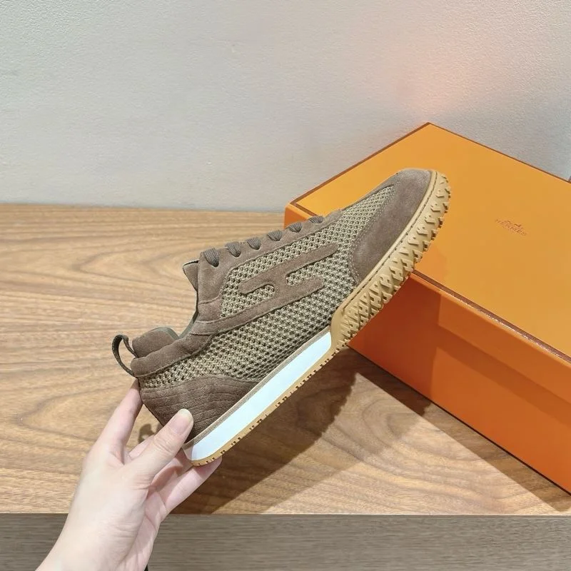 Accurate model Hermes Low Shoes