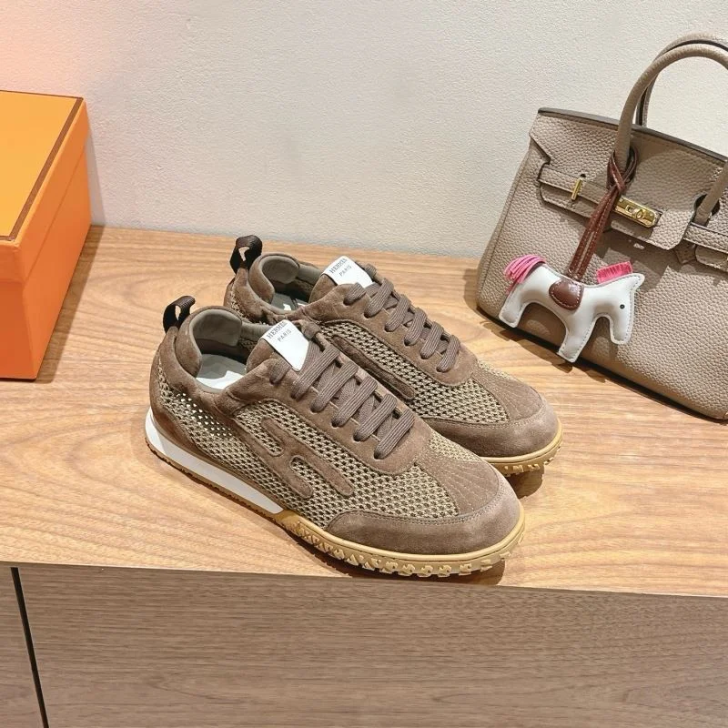 Accurate model Hermes Low Shoes