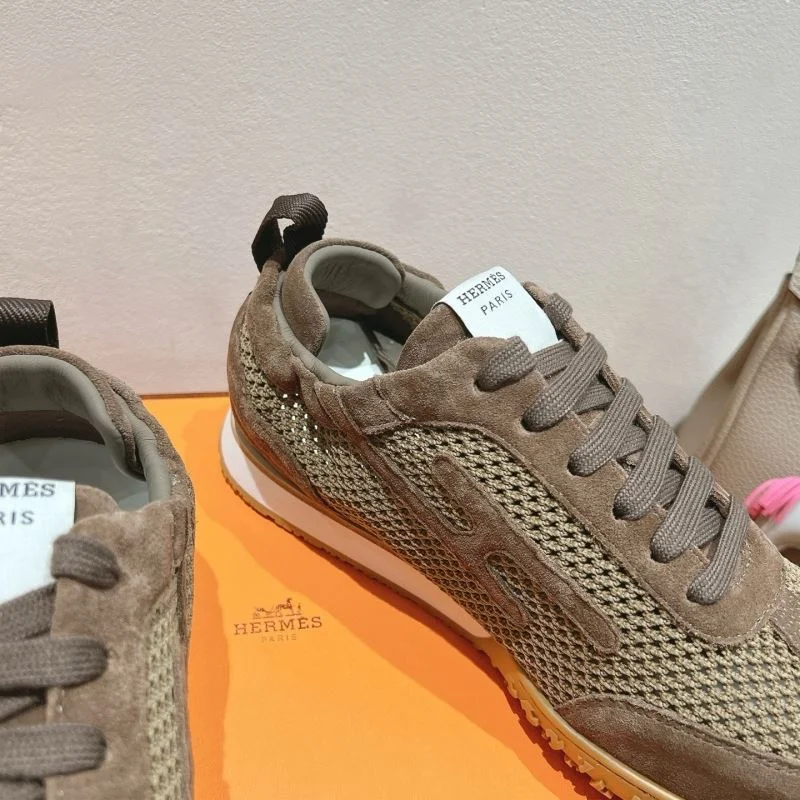 Accurate model Hermes Low Shoes