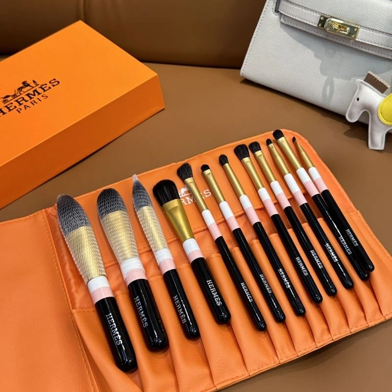 Value-priced Hermes Makeup Brushe