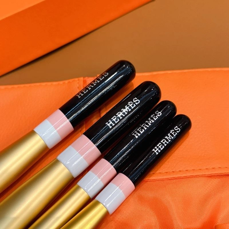 Value-priced Hermes Makeup Brushe