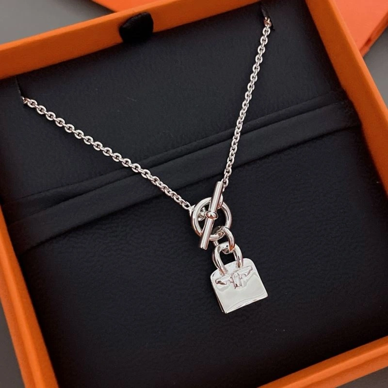 Precise copy Hermes Necklaces