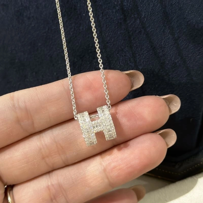 Top mirror Hermes Necklaces