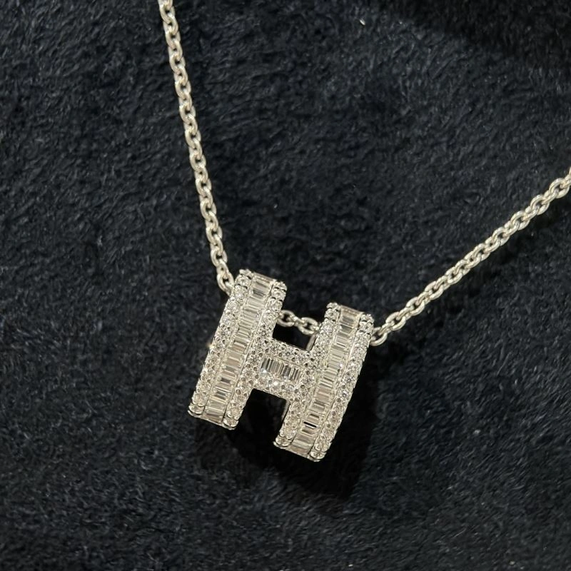 Top mirror Hermes Necklaces