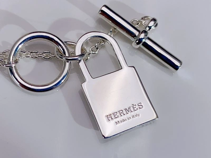 Affordable Hermes Necklaces