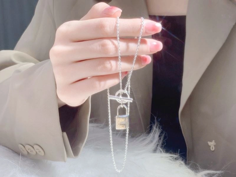 Affordable Hermes Necklaces